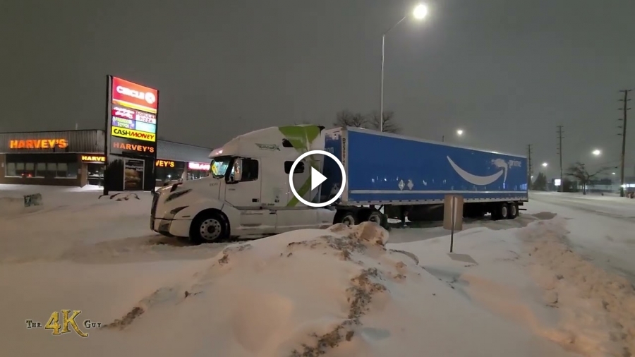 Brampton: Major snow storm Amazon truck stranded Queen & Torbram 3-4-2023
