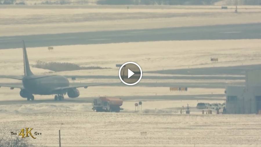 Toronto: Mexican Army B737 stop-over on route to Turkey after ...